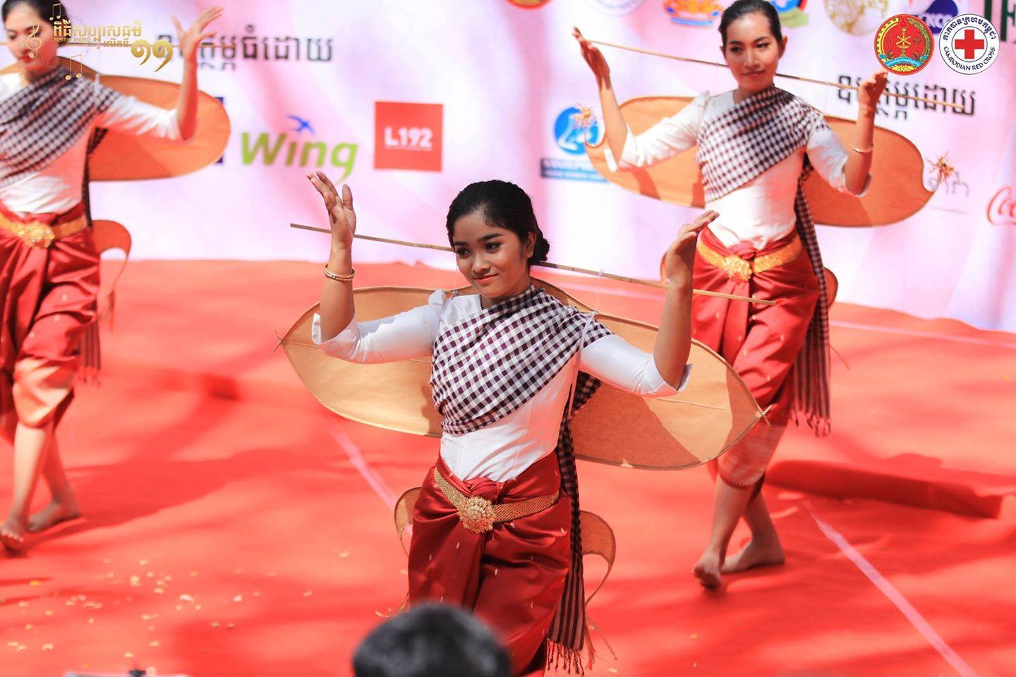 របាំខ្លែងឯកនឹងបង្ហាញខ្លួនសារជាថ្មីនៅថ្ងៃស្អែកនេះ ...